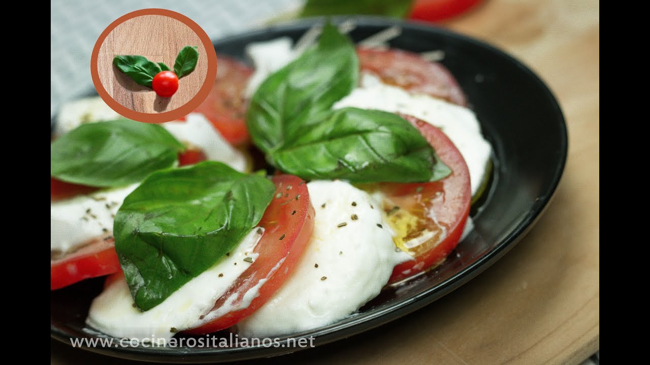 Degusta un sabor italiano en casa: tomate con mozzarella y orégano ...